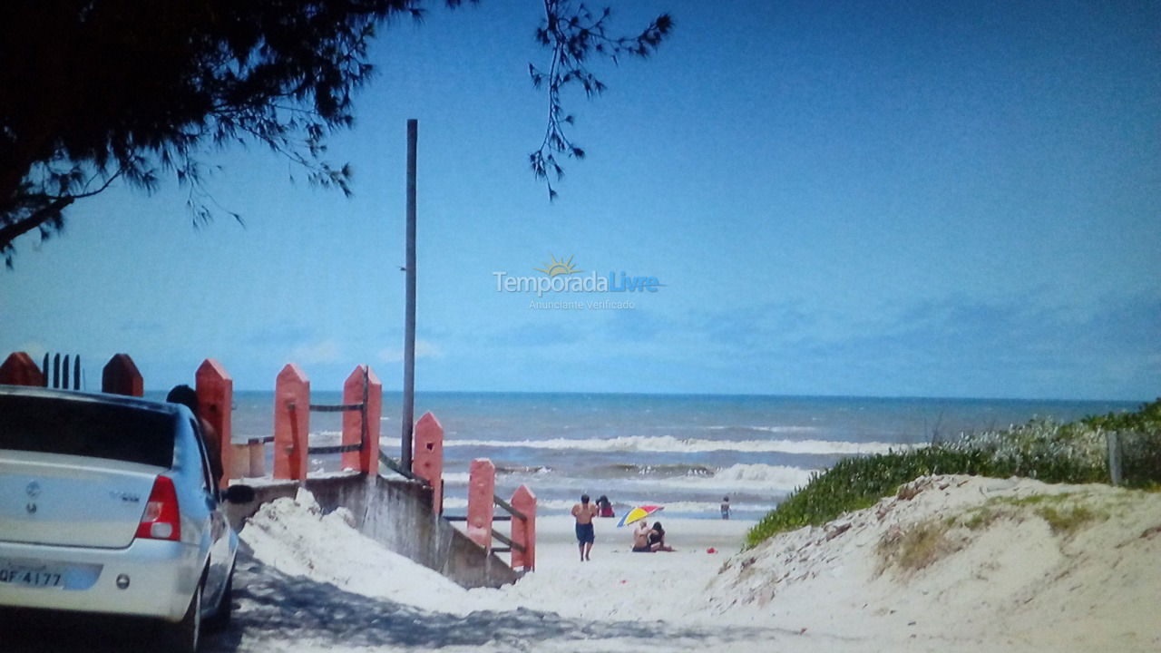 House for rent in Balneário Pinhal for vacation - Centro - House by the ...