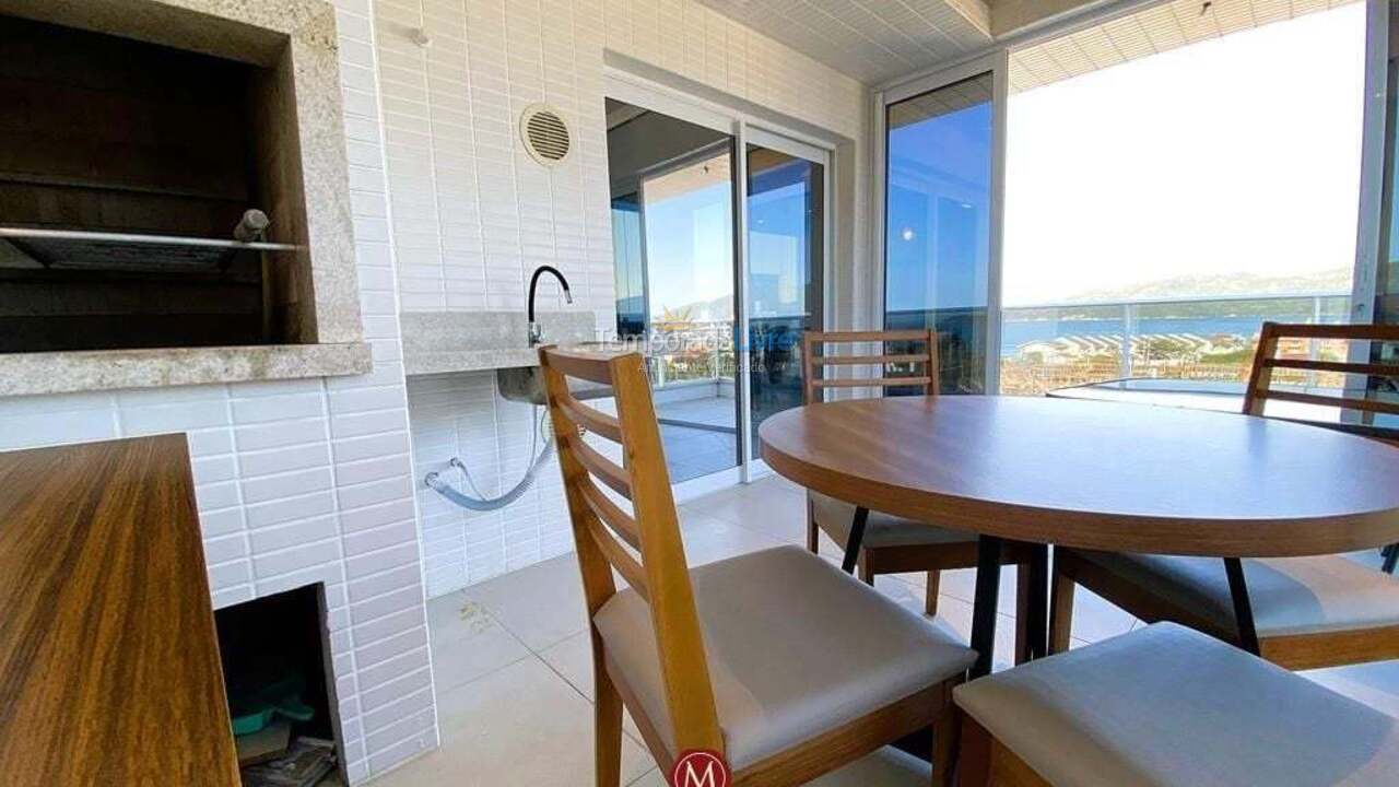 Apartamento em () para Aluguel de Temporada #129734